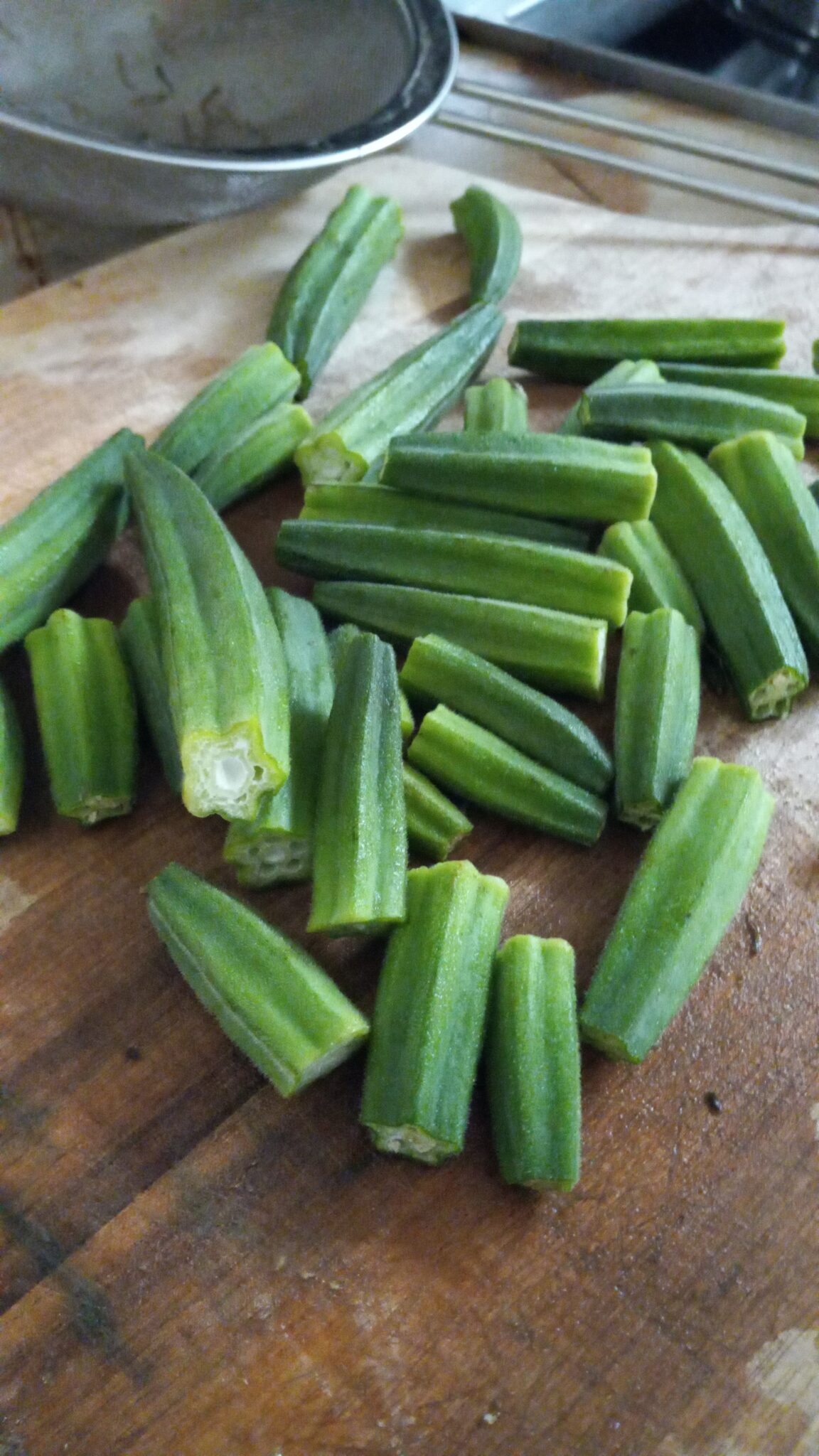 Blanched Okra (step-by-step instructions) - My Plant Base Plate
